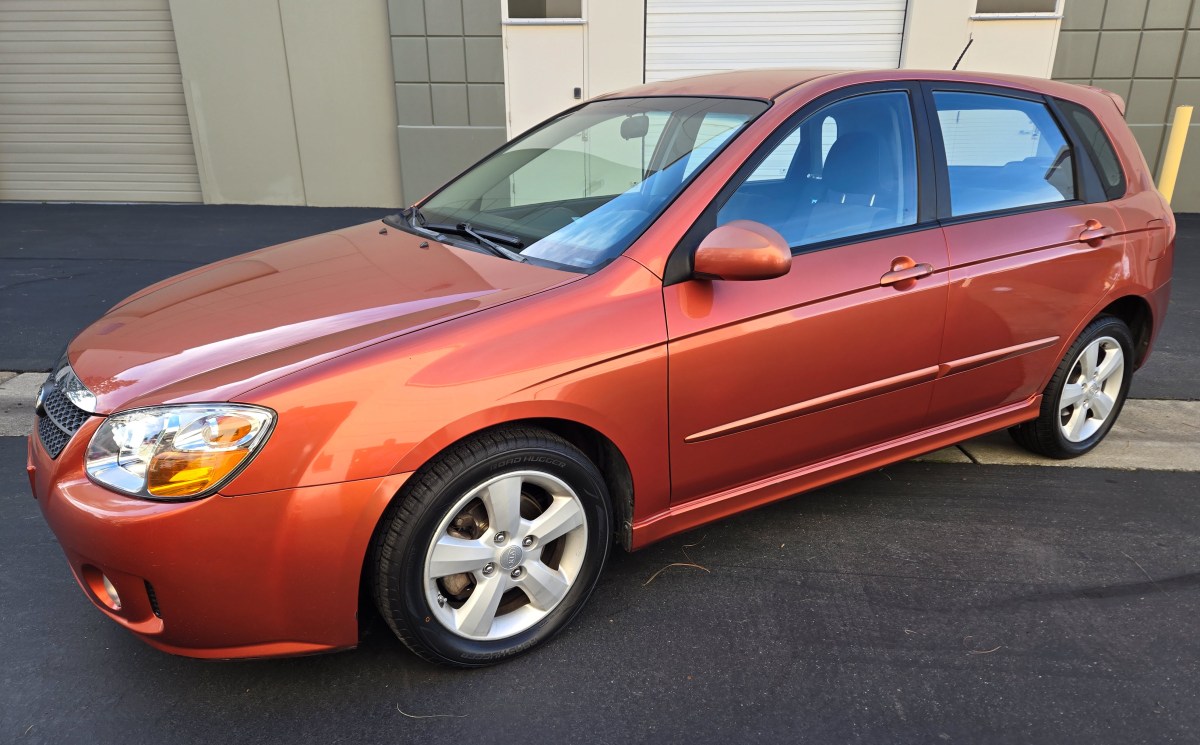Allan’s 2008 Kia Spectra5 SX – Stefano’s Garage